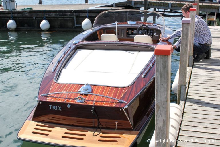 Boesch 590 St. Tropez Motorboot im Wasser